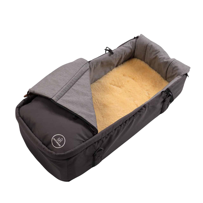 Insert for carrycot and baby basket, sheep's wool filling